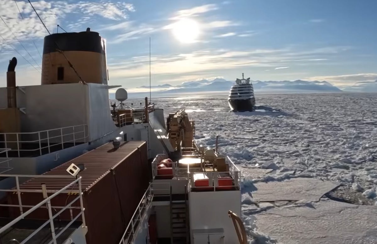 Este crucero de lujo quedó atrapado en el hielo y 200 personas corrían ...