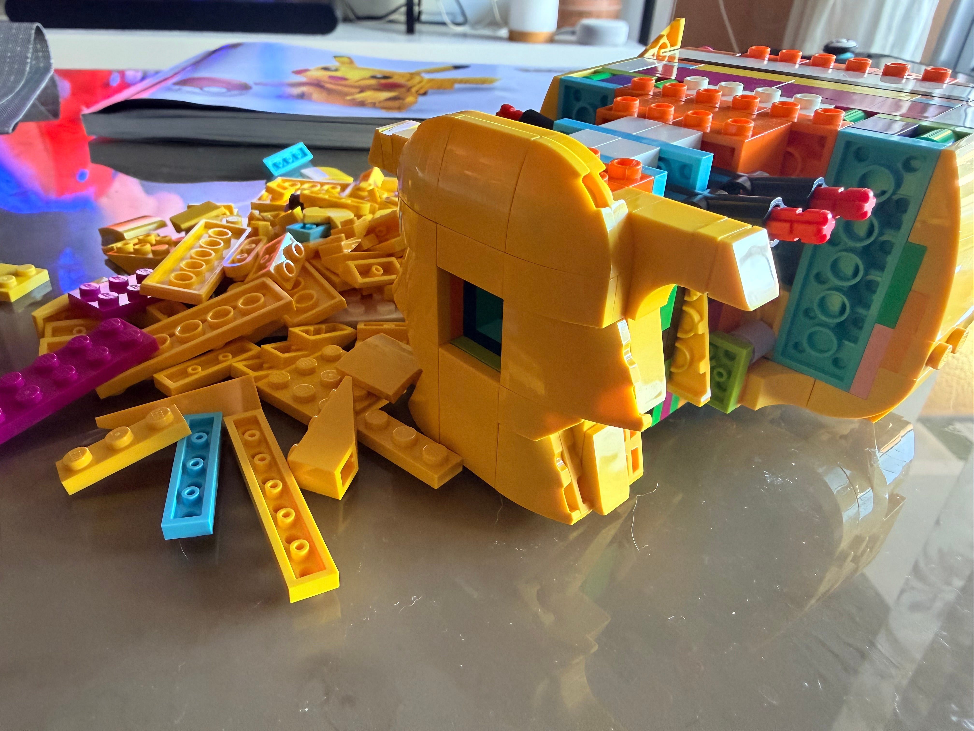 El set de LEGO Pokémon Pikachu es una absoluta locura, pero su montaje ...