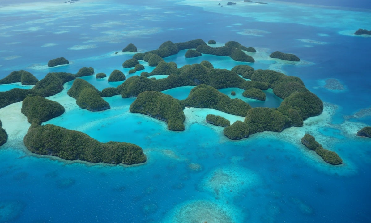 5 islas remotas donde perderse también es una forma de encontrarse