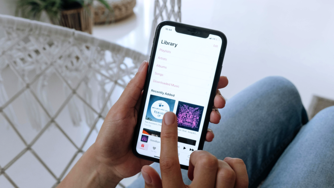 Descargar música gratis: apps y webs que puedes usar en 2026