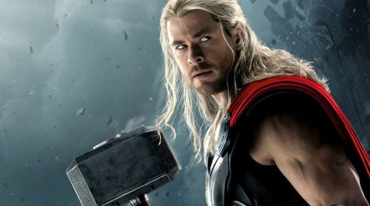 Estos son todos los personajes que han levantado el martillo de Thor en ...