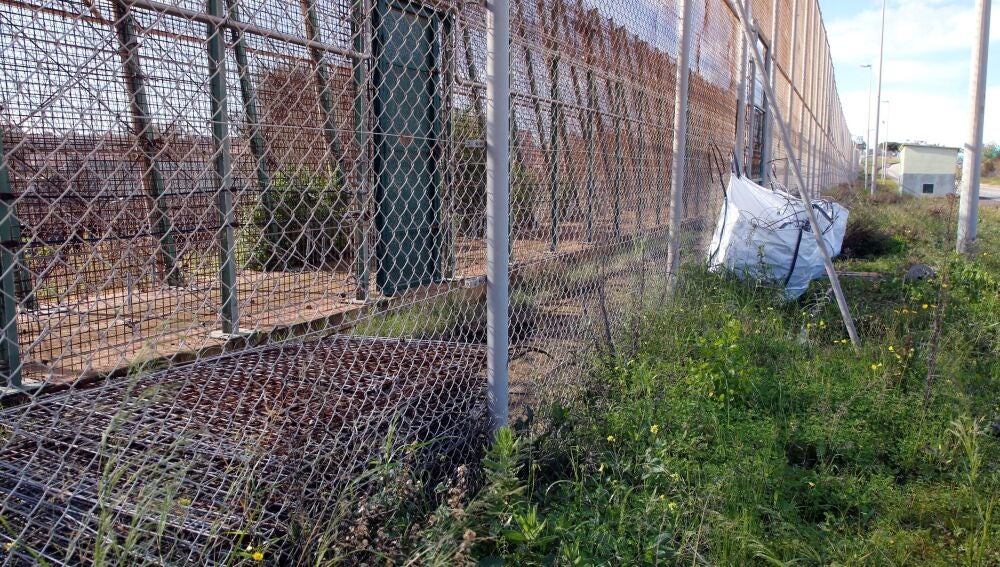 Interior retira la tercera valla forteriza de Melilla que instaló el ...