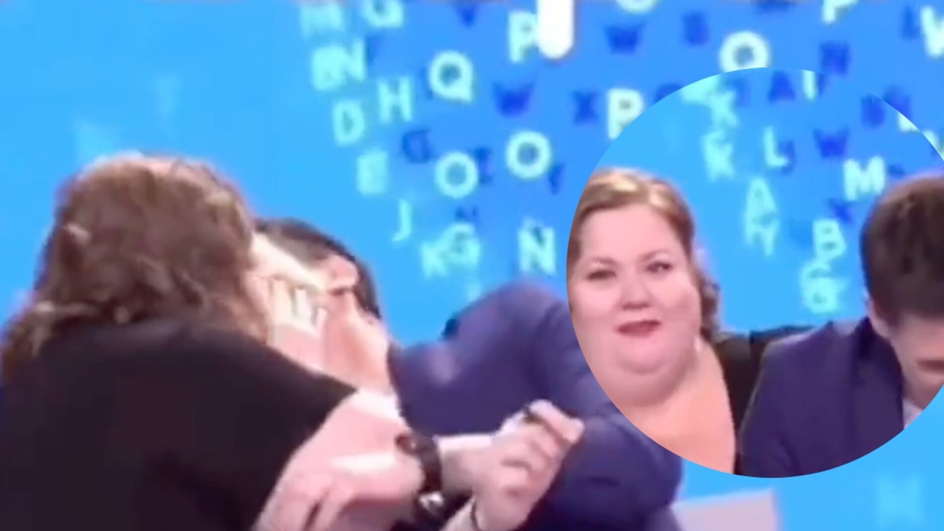 Itziar Castro también se marcó un Rubiales al besar a Christian Gálvez