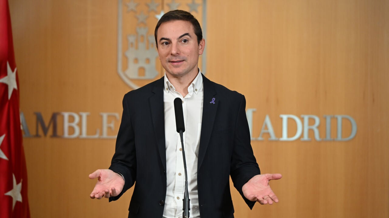 Lobato se aferra al liderazgo del PSOE: "Me lo replantearía si dice ...
