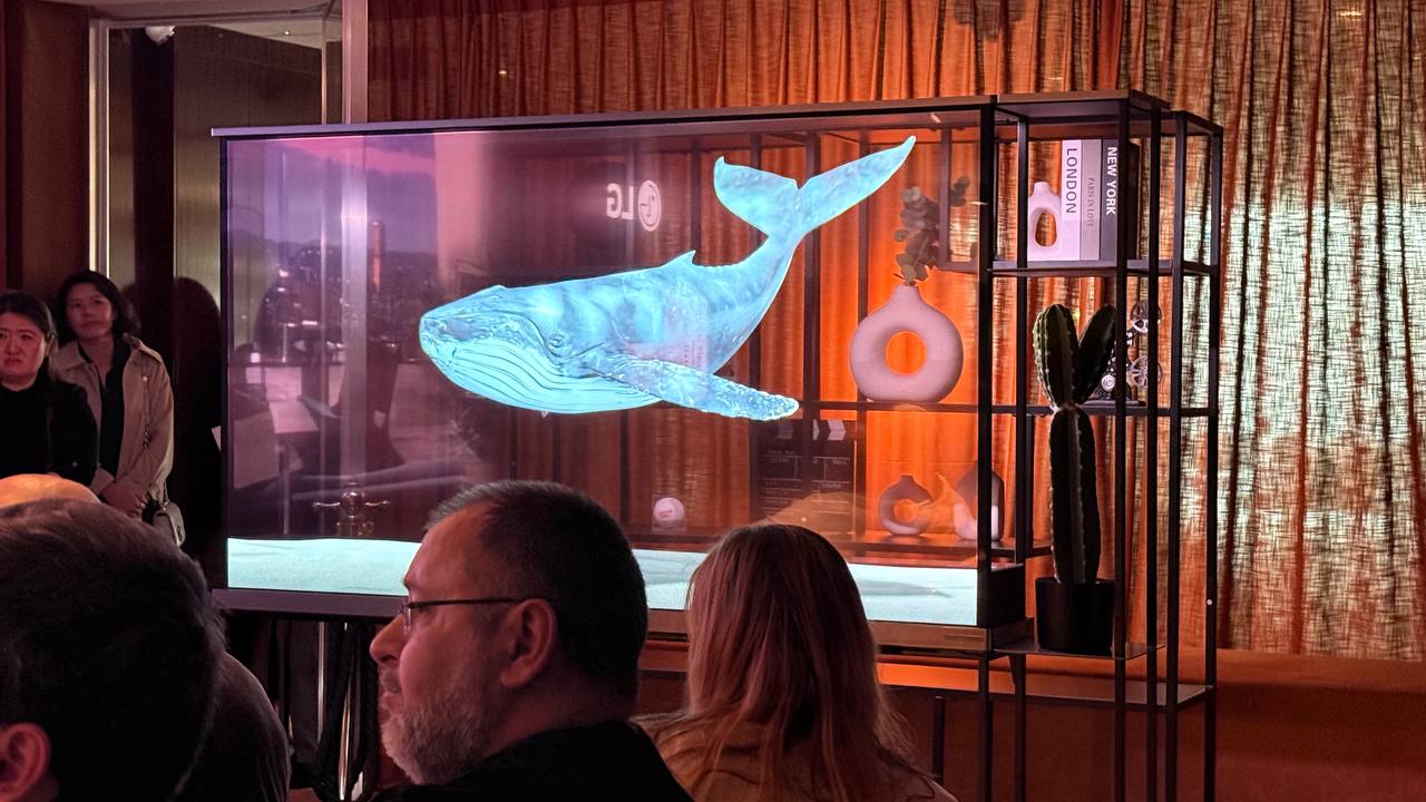 La primera televisión transparente, blancos puros y una IA realmente ...