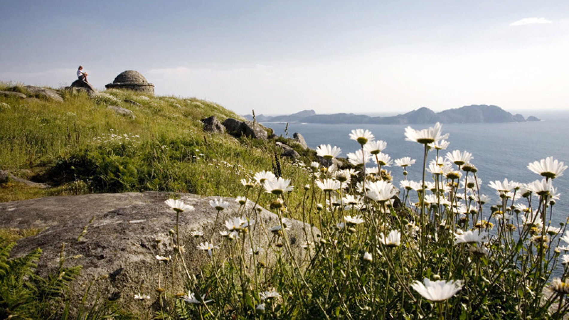 Así es el antiguo santuario romano desde el que se dominan las rías de ...