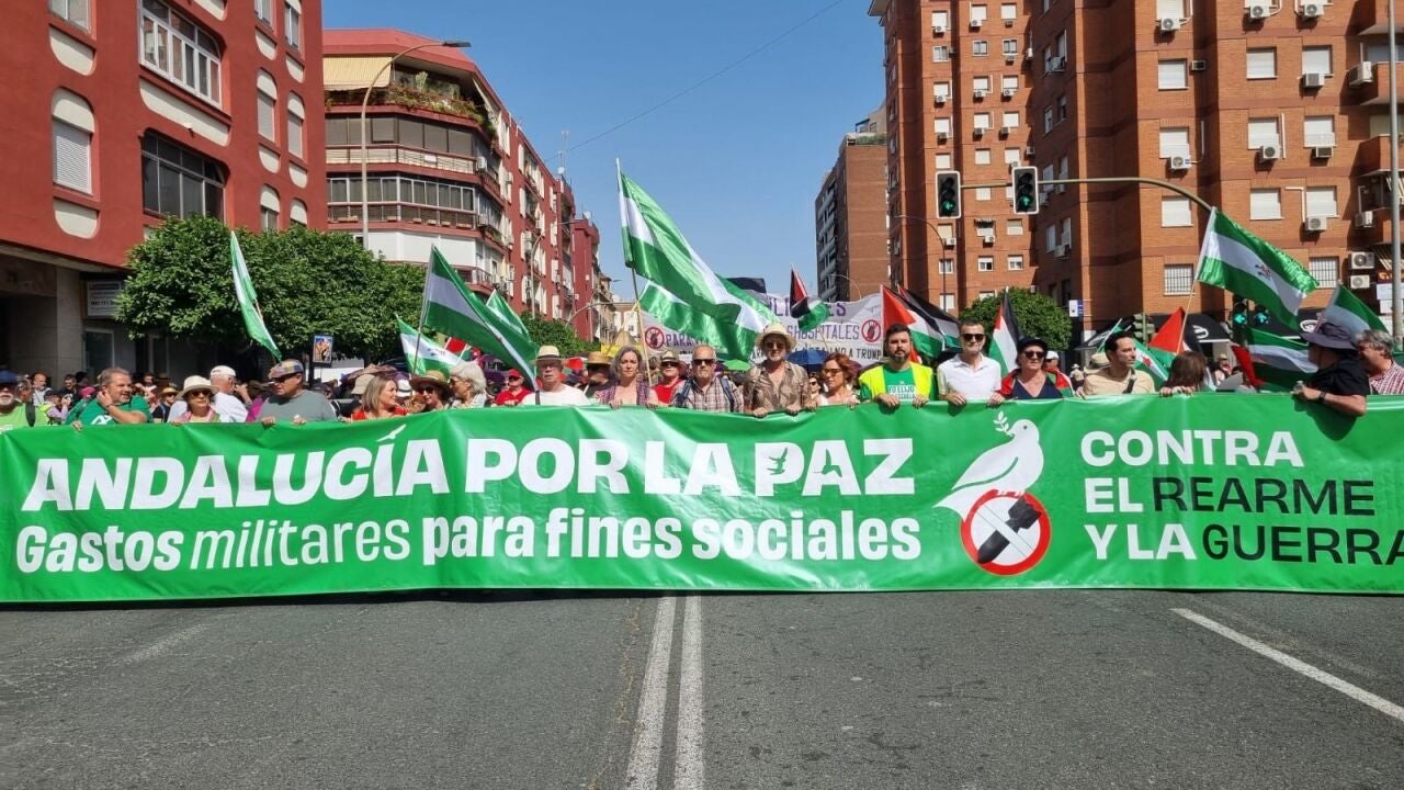 Sábado de "no a la guerra" y domingo de "Democracia o Mafia": Podemos y ...