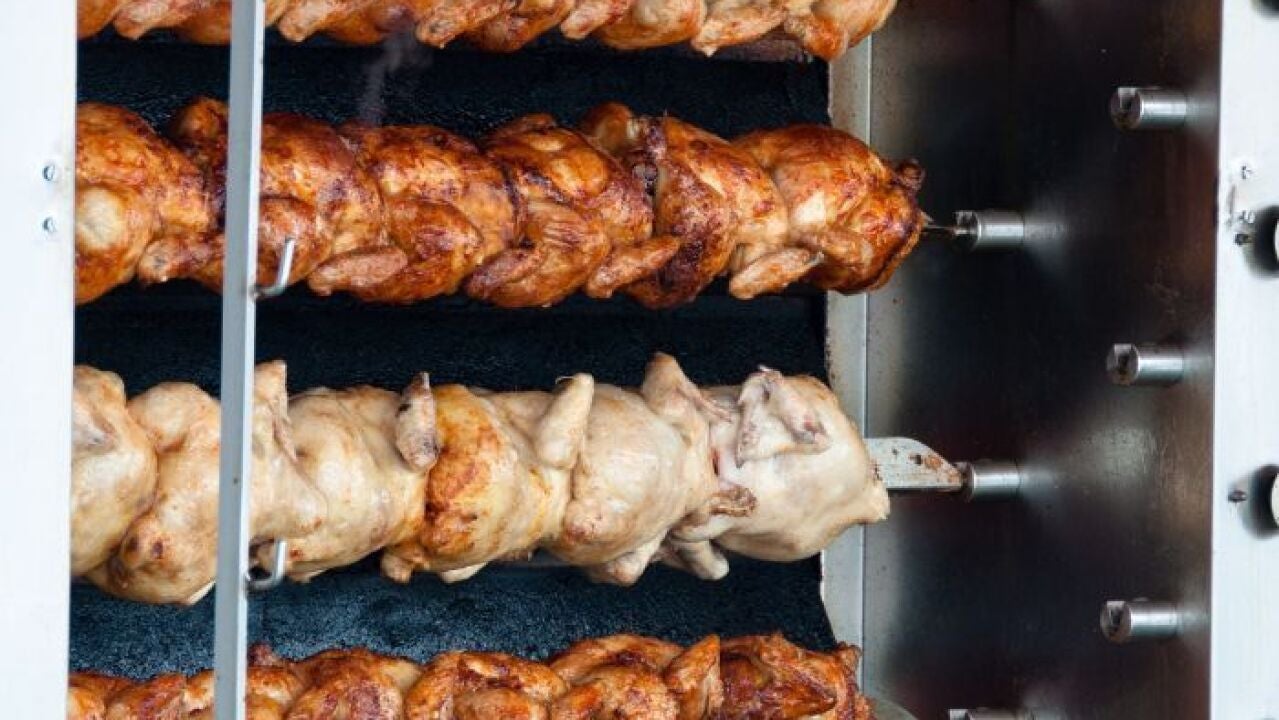 El invento español que cambió la historia del pollo al ast