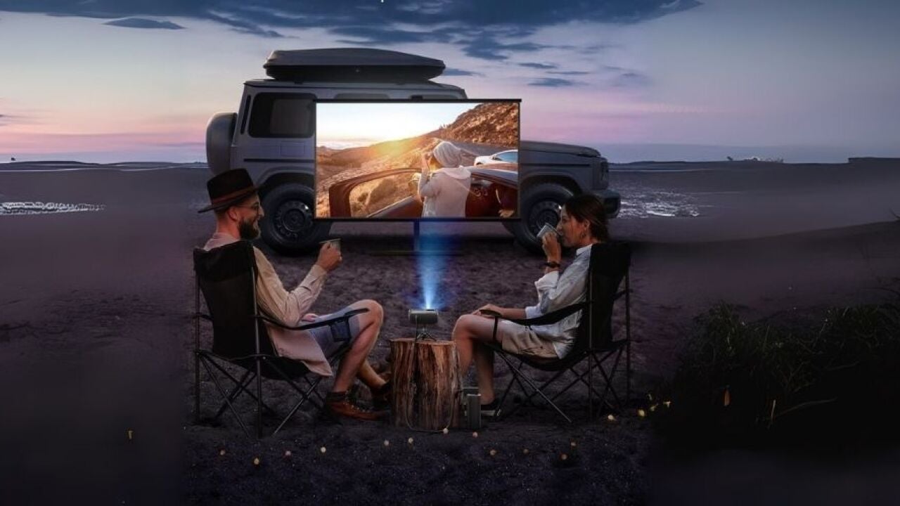Cine en casa por menos de 40 euros: el mini proyector que incluye ...
