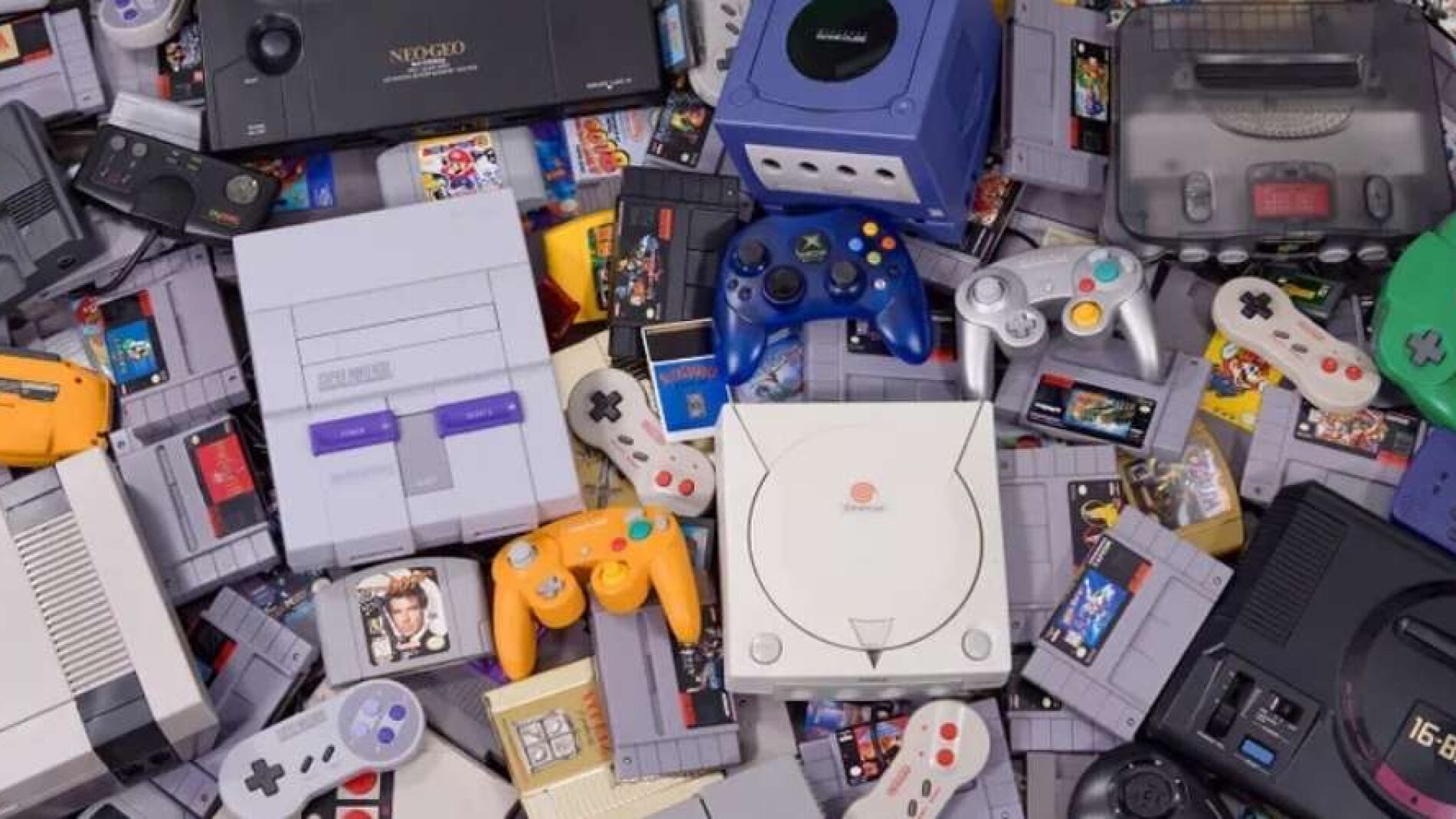 Game Boy, SNES, PlayStation… ¿por qué elegir una si puedes tenerlas todas en esta consola retro?