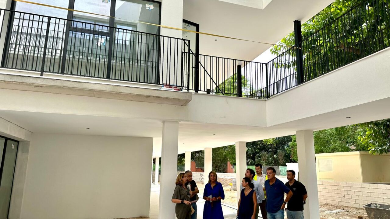 Camarero visita las obras de la nueva residencia de mayores de ...