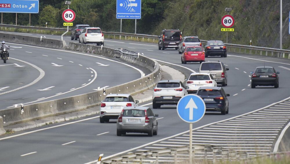Adiós a conducir a 120 km/h: la DGT cambia a 100 km/h el límite de ...