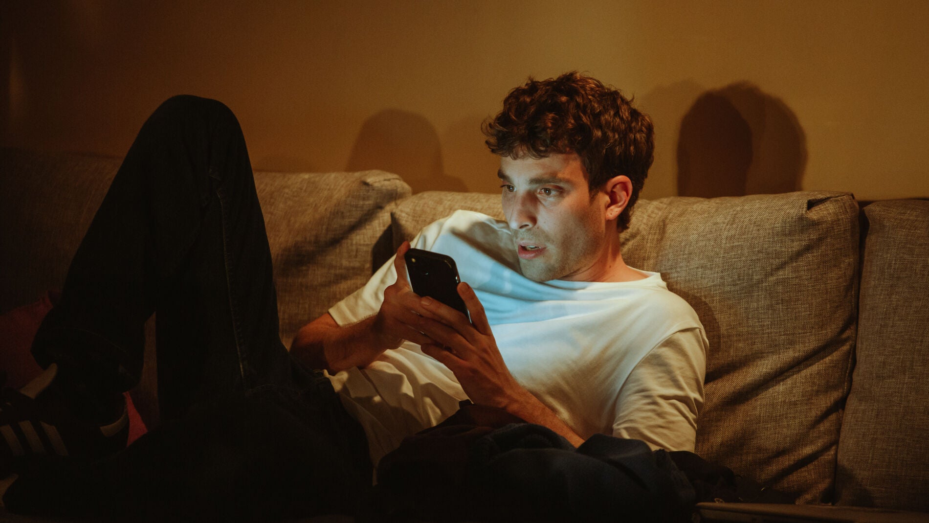 'Dibujo de un zorro herido', un monólogo teatral sobre la identidad, la ...