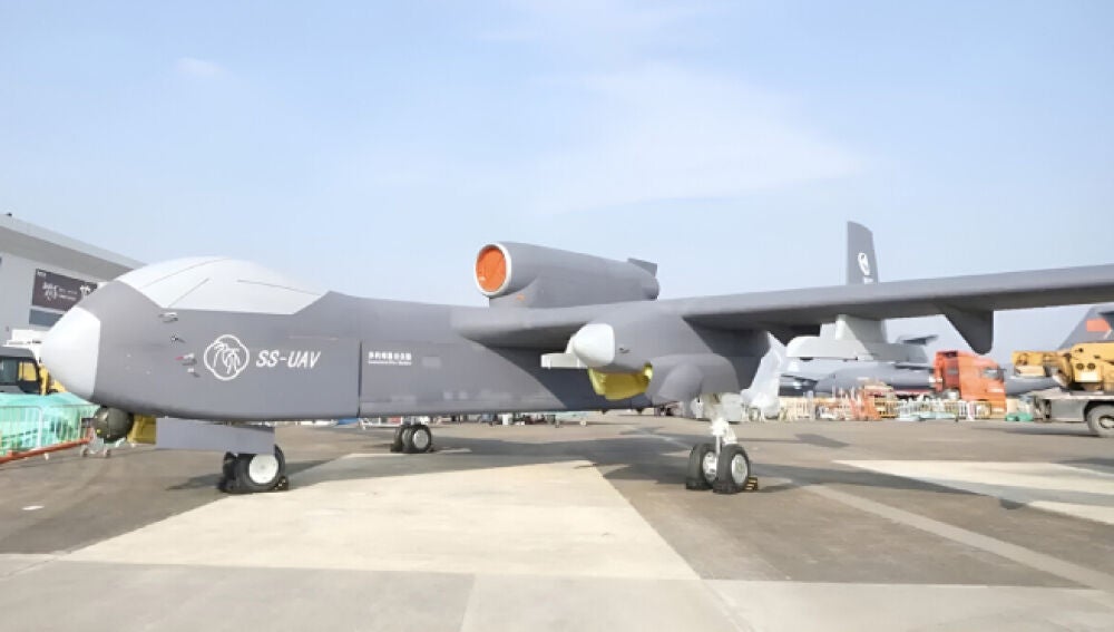 China vuela el primer dron ‘portaenjambres’ de 16 toneladas del mundo