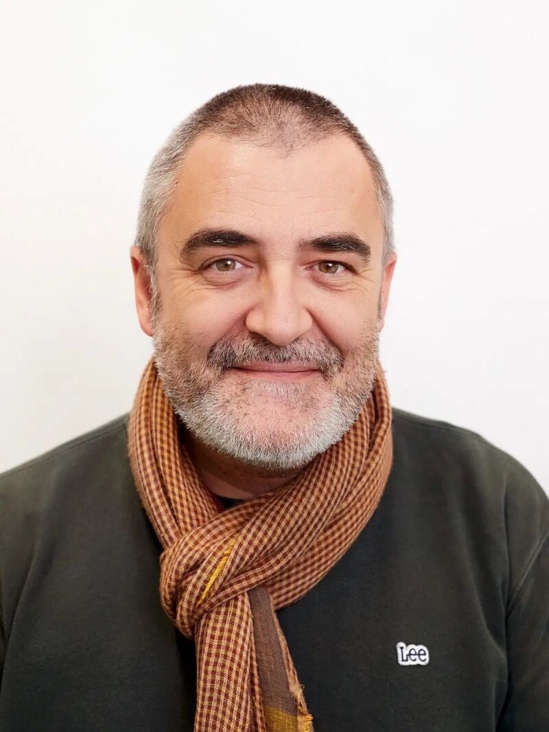 Pedro Cifuentes, profesor e ilustrador: "Trato de luchar contra ...