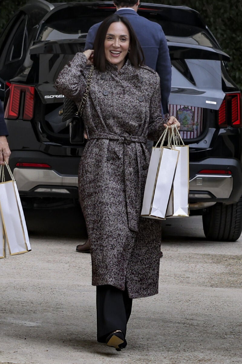 El abrigo de Tamara Falcó que confirma cuál será nuestra primera compra ...