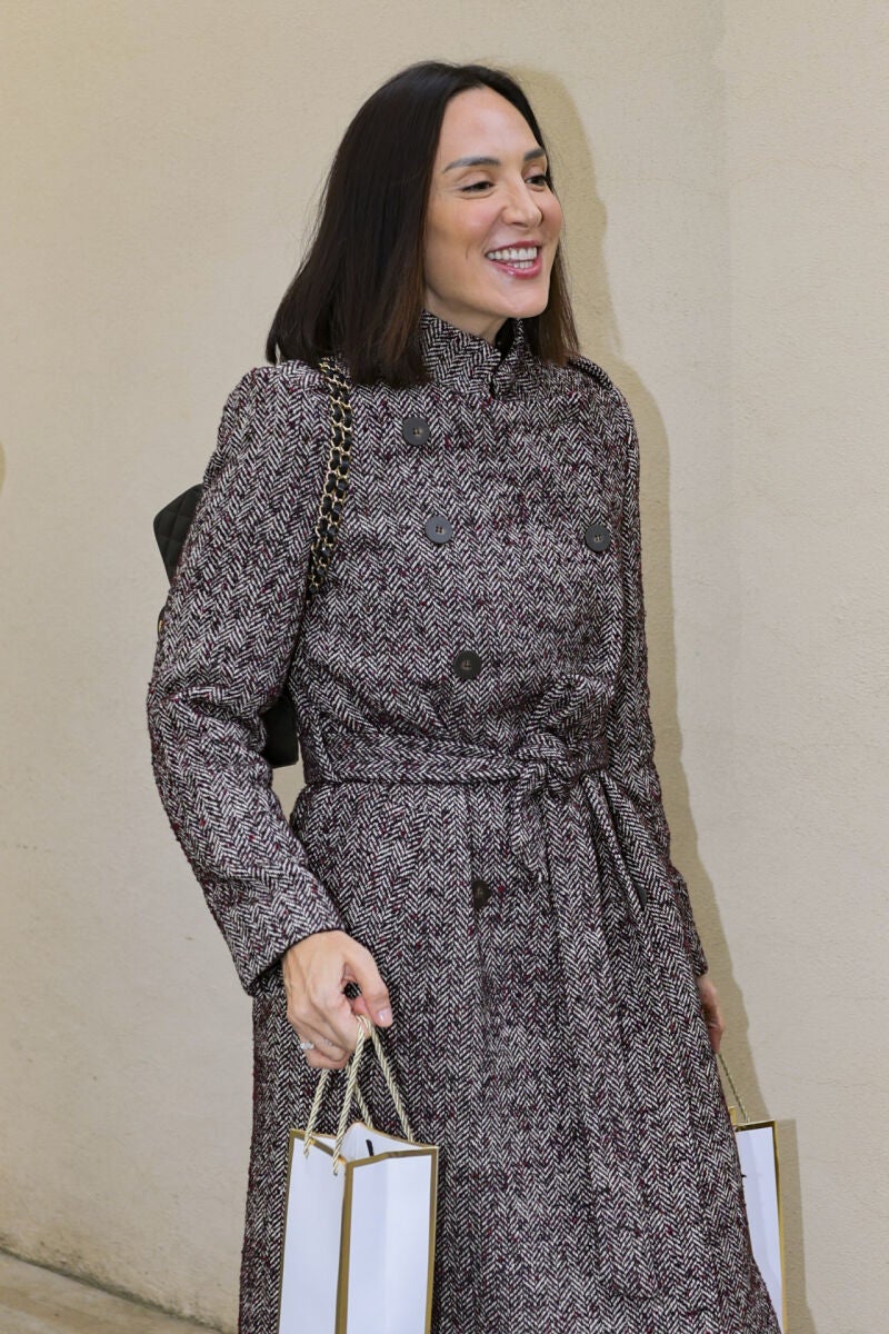 El abrigo de Tamara Falcó que confirma cuál será nuestra primera compra ...