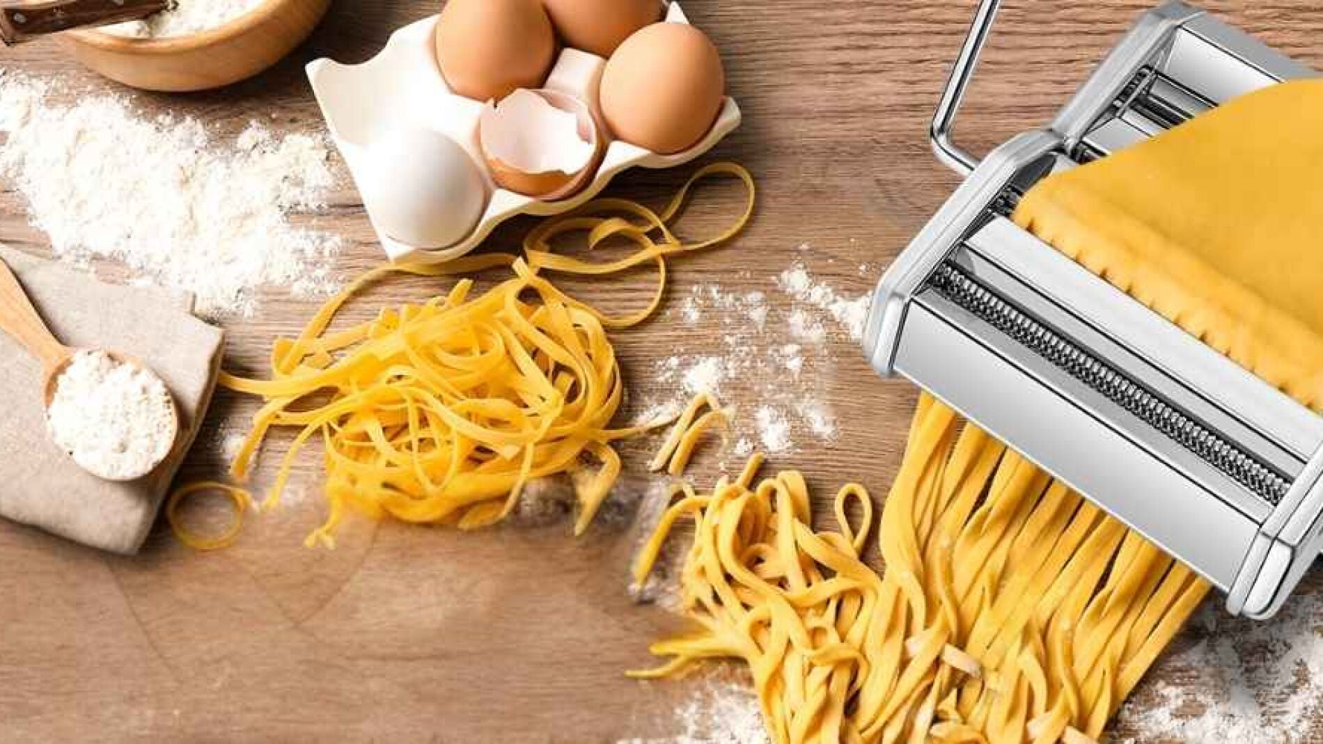 Con esta máquina para hacer pasta creerás que estás en Italia desde el ...