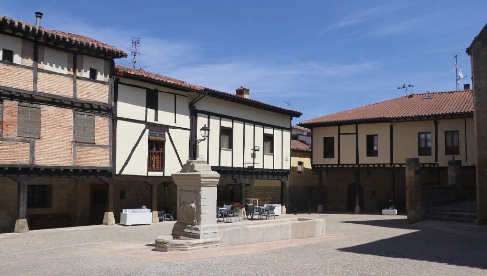 Santa Gadea del Cid, una villa medieval burgalesa, entre los Pueblos ...