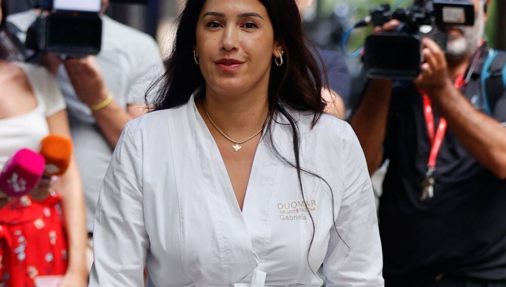 Gabriela Guillén, tras pasar unos días con Bertín Osborne y su hijo en ...