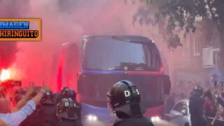 Así han apedreado los aficionados del Barcelona ¡el autobús del ...