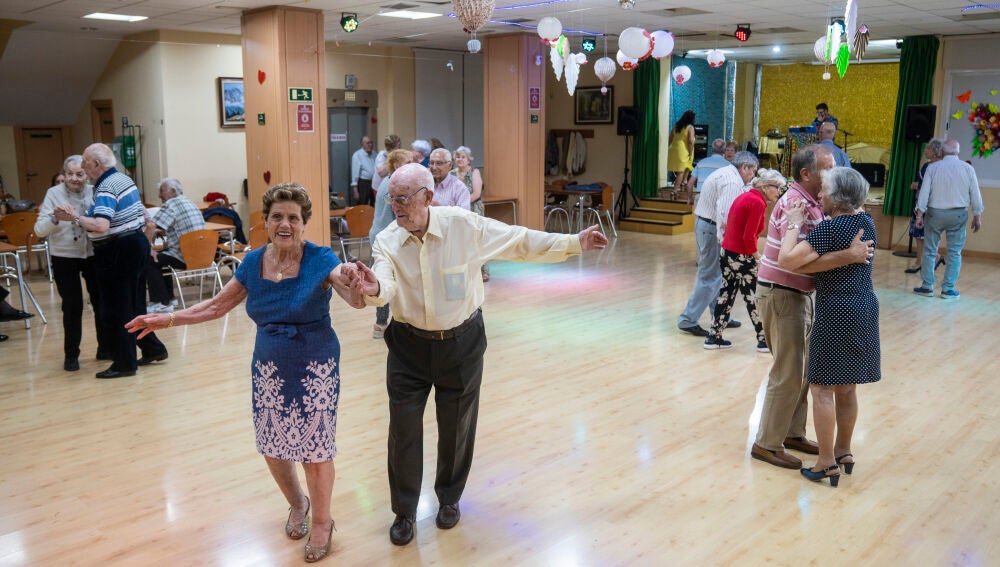 El último baile del Centro de Mayores Conde de Elda