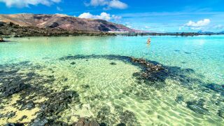Calas escondidas de Lanzarote: 5 playas secretas que parecen el Caribe ...