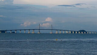 Este es el puente marítimo más largo del mundo: más de 50 kilómetros y ...