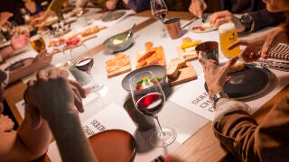 Un cliente carga contra un bar tras romper dos platos: “Me sentí como ...