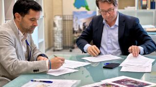 Valencia firma el convenio del PAI de Gil Sumbiela, que aportará dos ...