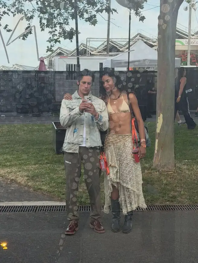 Martiño Rivas oficializa su relación con la modelo con la que fue ‘cazado’