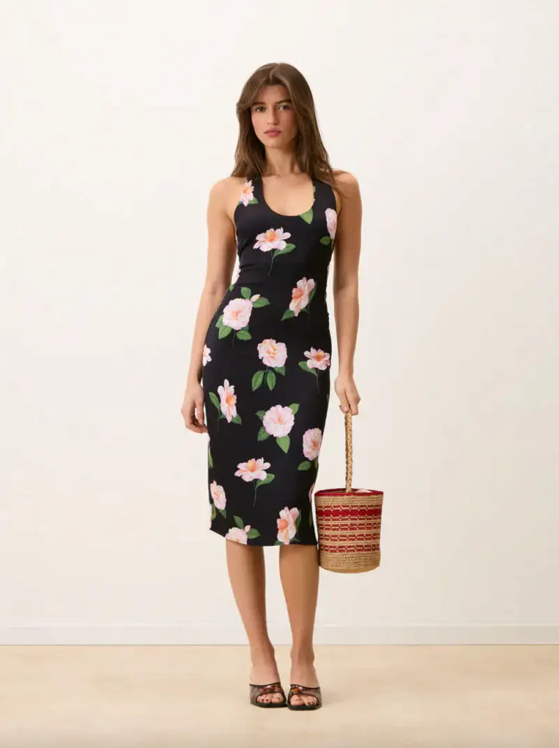 Carlota Casiraghi confirma que el vestido floral sobre fondo negro ...