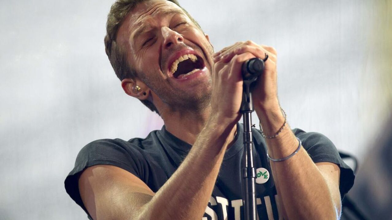 Chris Martin en la boda de Stella del Carmen: Antonio Banderas prepara ...