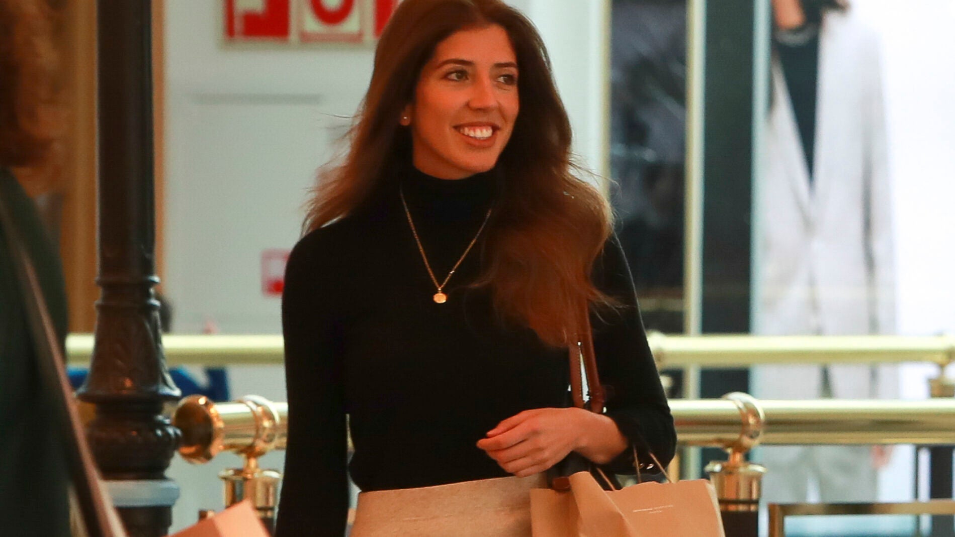 Karelys Rodríguez regresa a Madrid tras conocer la crisis entre Eva ...