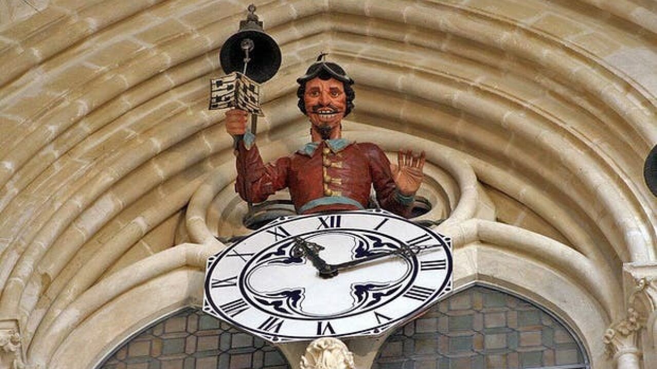 La fábulas sobre el "Papamoscas" de la Catedral de Burgos y su ...