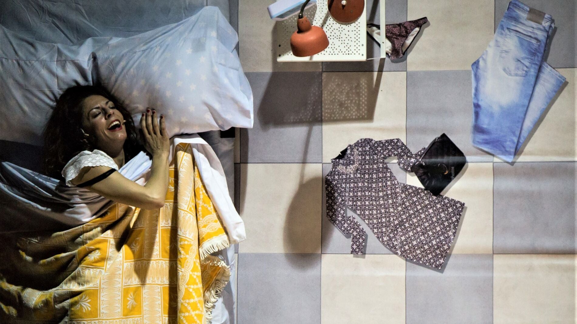 “Lunátika”: Un canto a la liberación de la mente