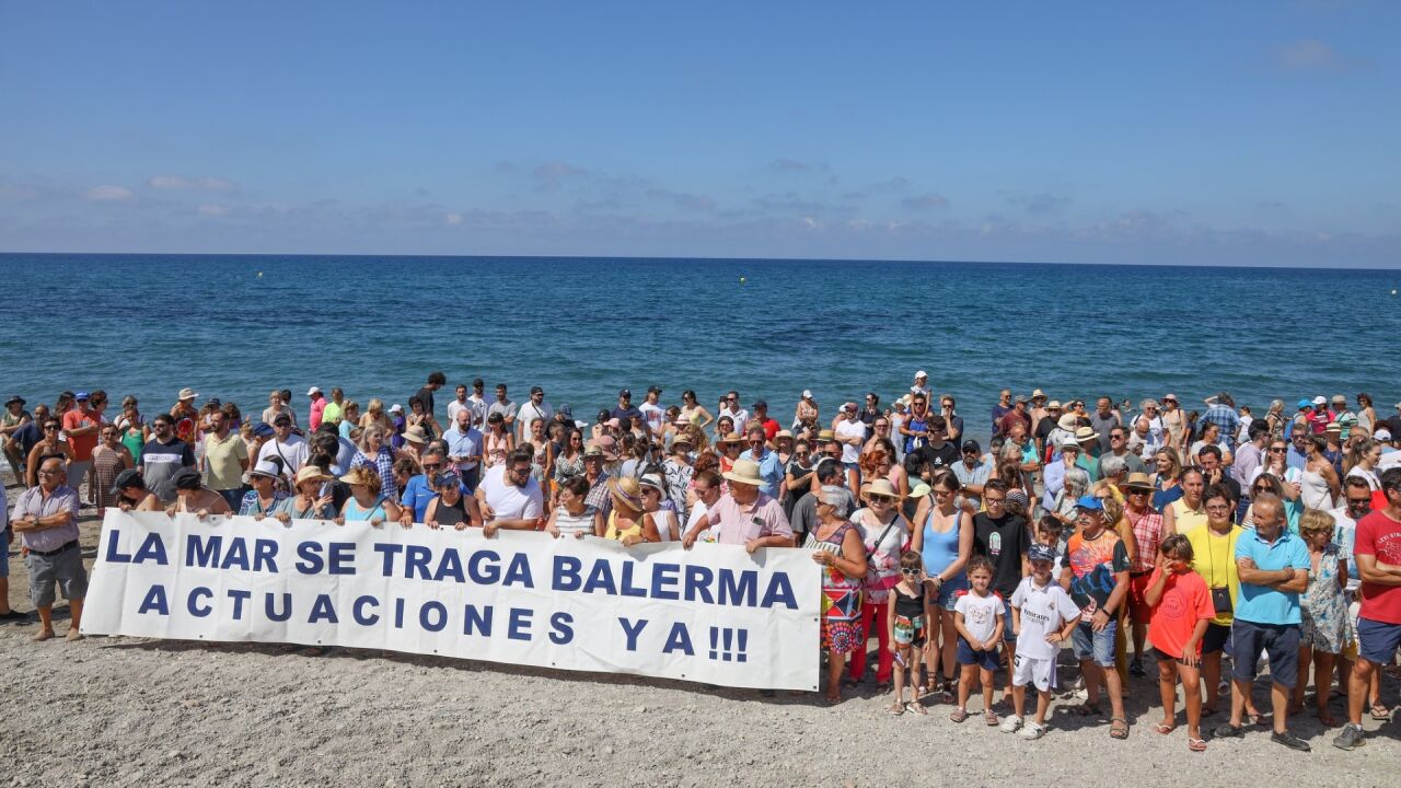 Playas sin arena: Almería en SOS
