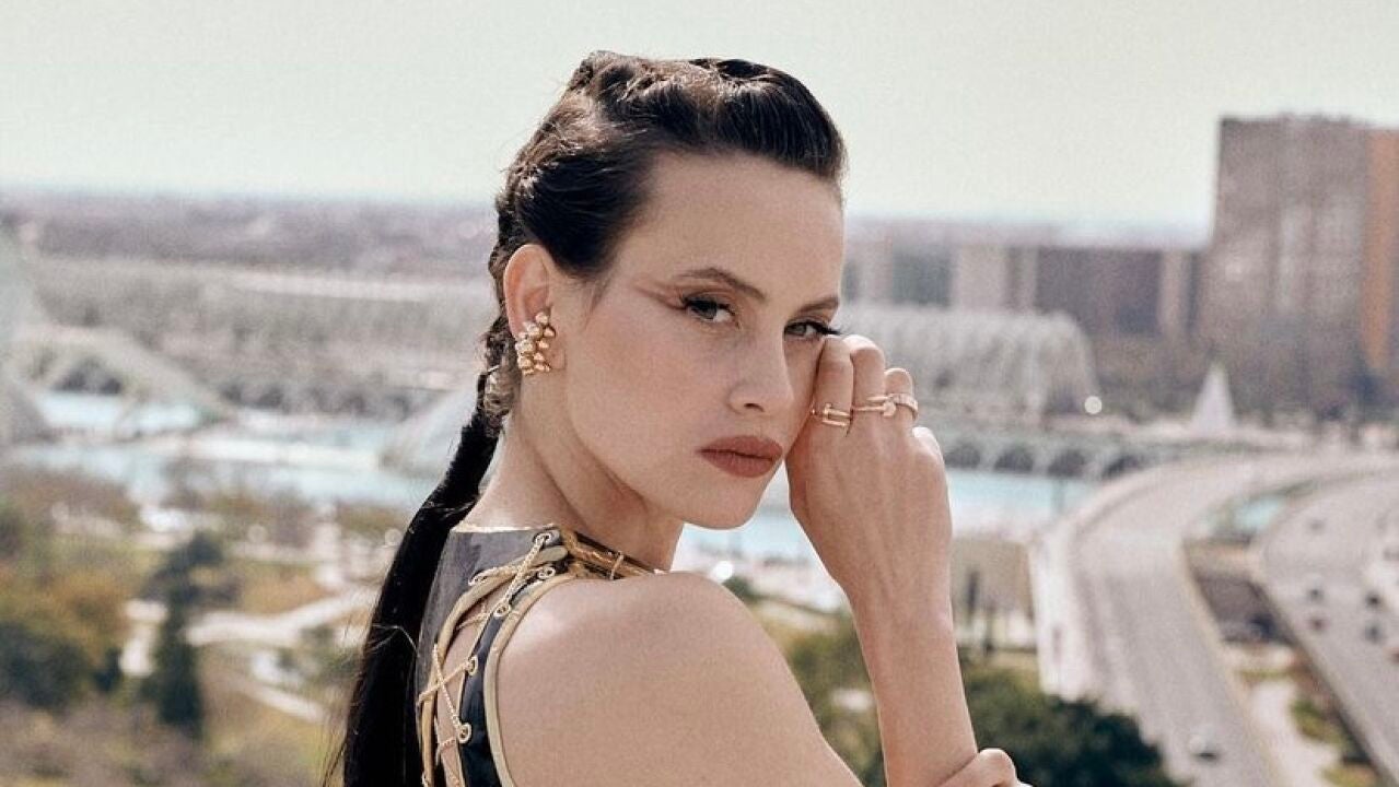 Vuelven los años 60 con el mítico eyeliner retro que más vamos a ver en las alfombras rojas