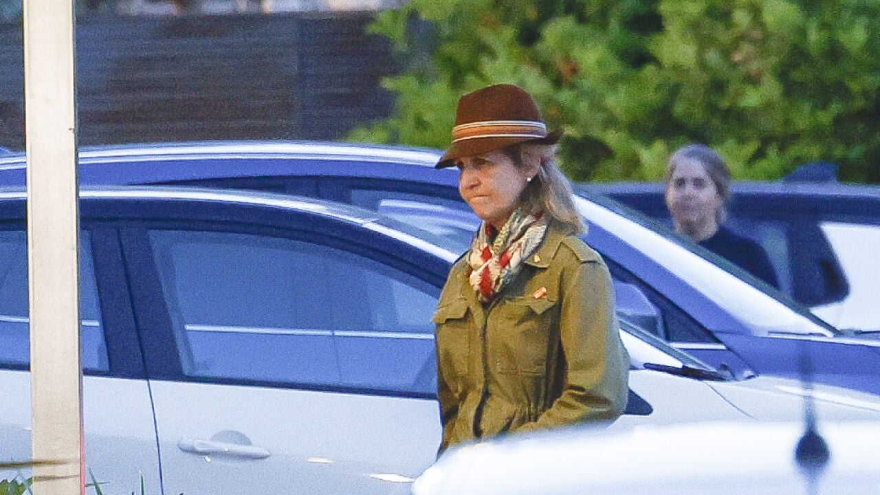 La sahariana de la Infanta Elena es la chaqueta más pija y bohemia de ...