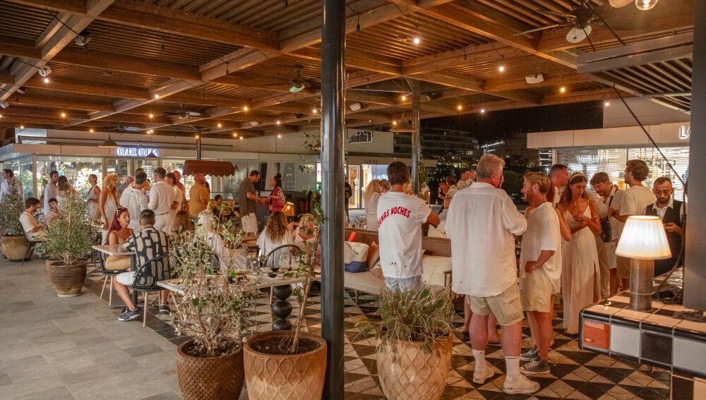 La revista de lujo FEARLESS Magazine desembarca en Ibiza