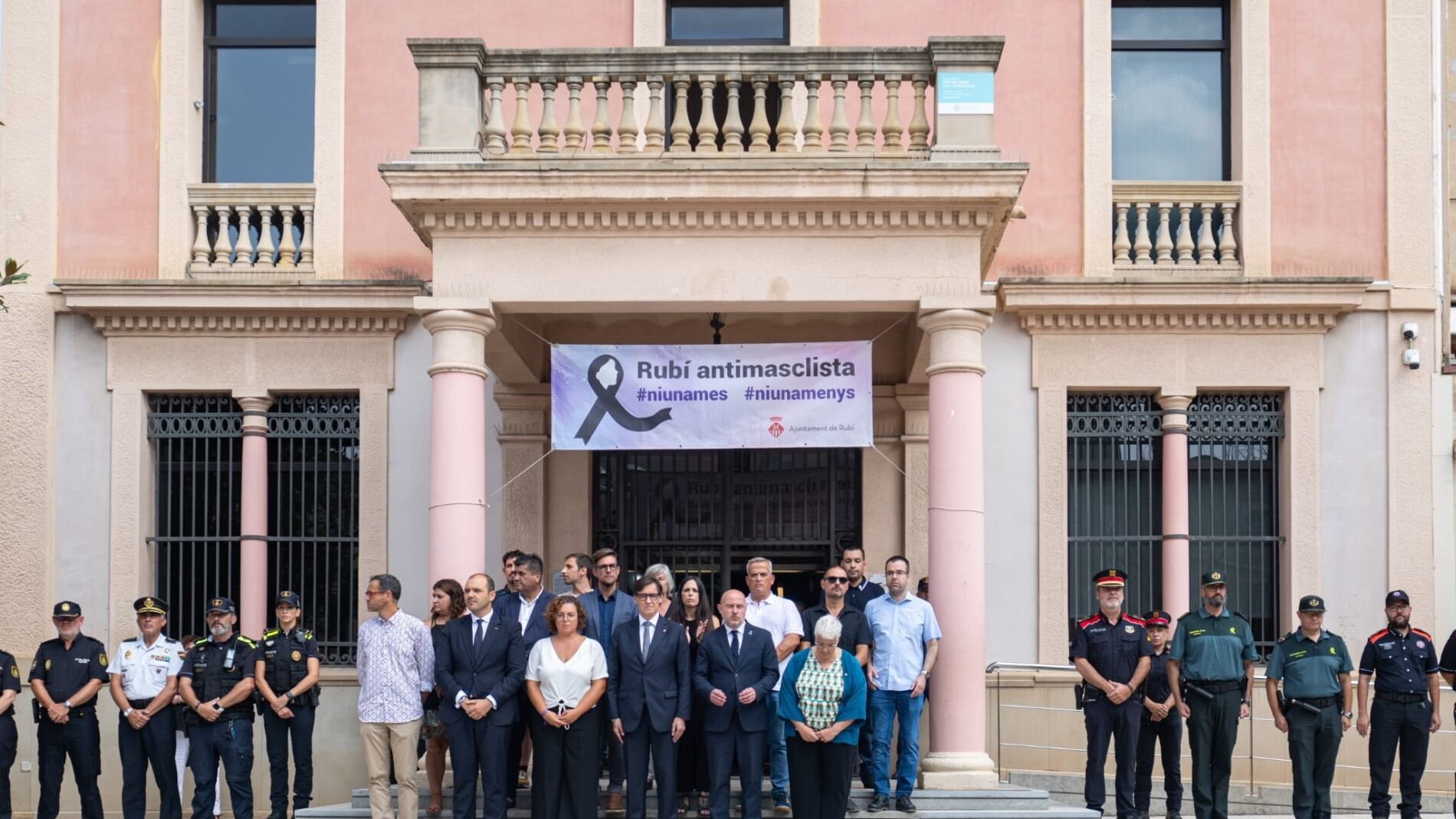 El Gobierno estudia retirar las medallas al policía jubilado que mató a ...