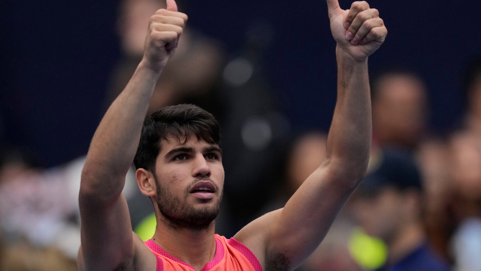 Alcaraz controla los saques a más de 230 kilómetros por hora de ...