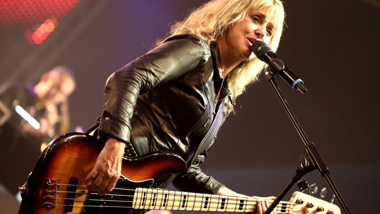 Suzi Quatro: la inocencia de la pionera
