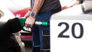 Europa entra en alerta: Francia ya sufre escasez de combustible ...