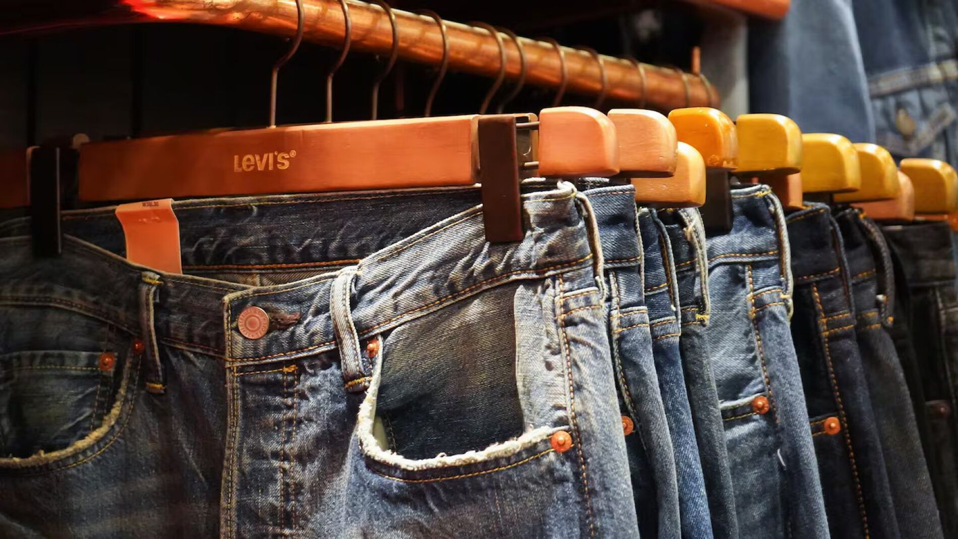 “Son los Levi’s del verano”: cómodos, rebajados al 50 % y quedan de cine