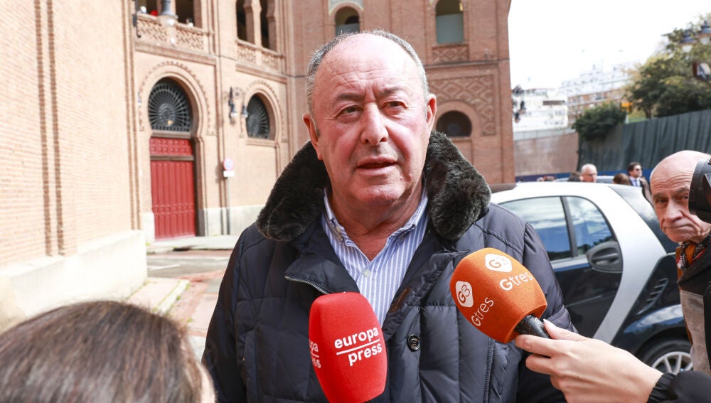 Luis Miguel Rodríguez, ex de Ágatha Ruiz de la Prada, se suma a Isabel ...