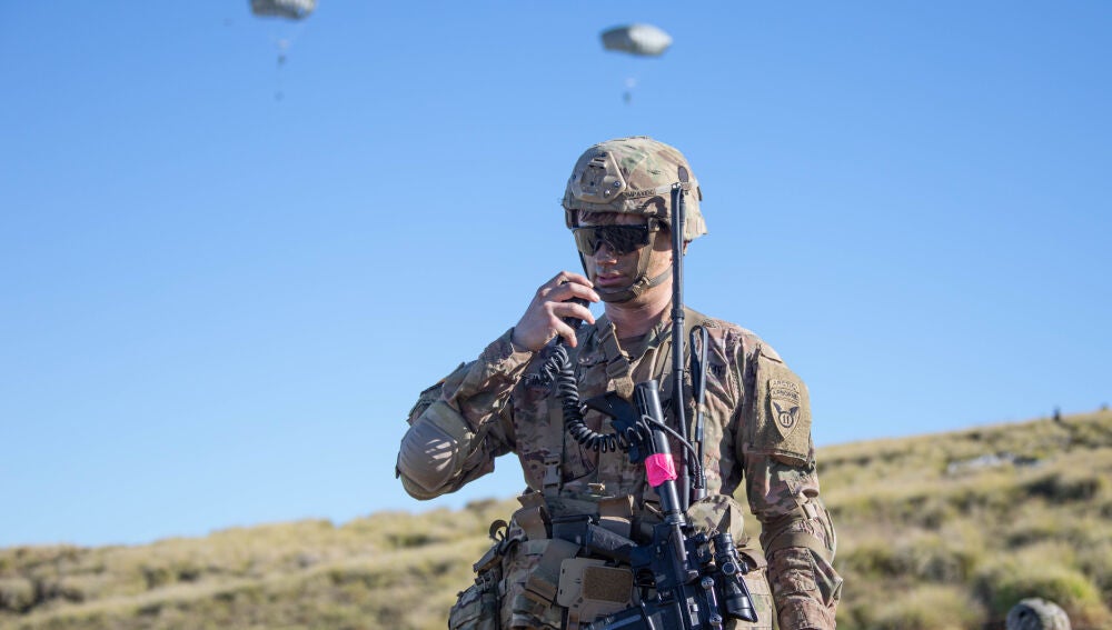 Cuánto cobra un militar en España en 2025: requisitos, rangos y sueldos