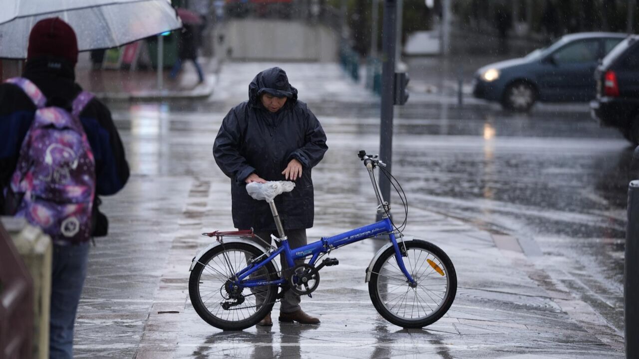Andalucía supera las 500 incidencias por la lluvia tras rebajar a ...