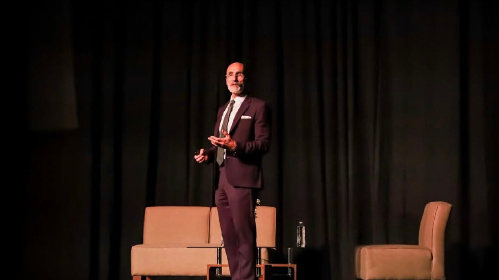 Arthur Brooks, profesor de Harvard: "Hay dos tipos de personas que ...