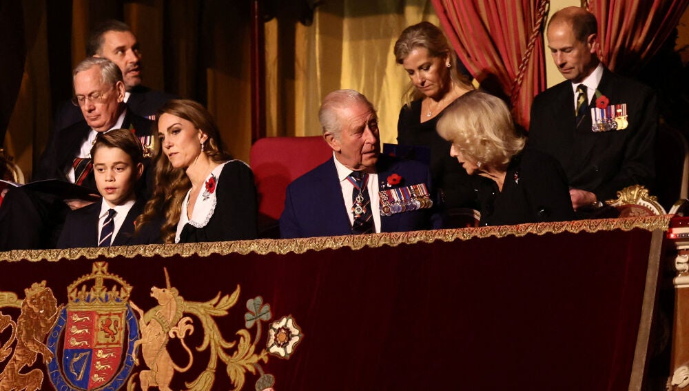 Rod Stewart desata la ira por el contoneo de sus caderas ante la ...